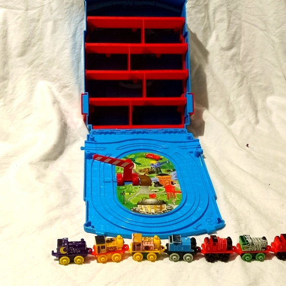 Thomas & Friends | Toys | Thomas And Friends Carry Case With 3 Sets Of ...